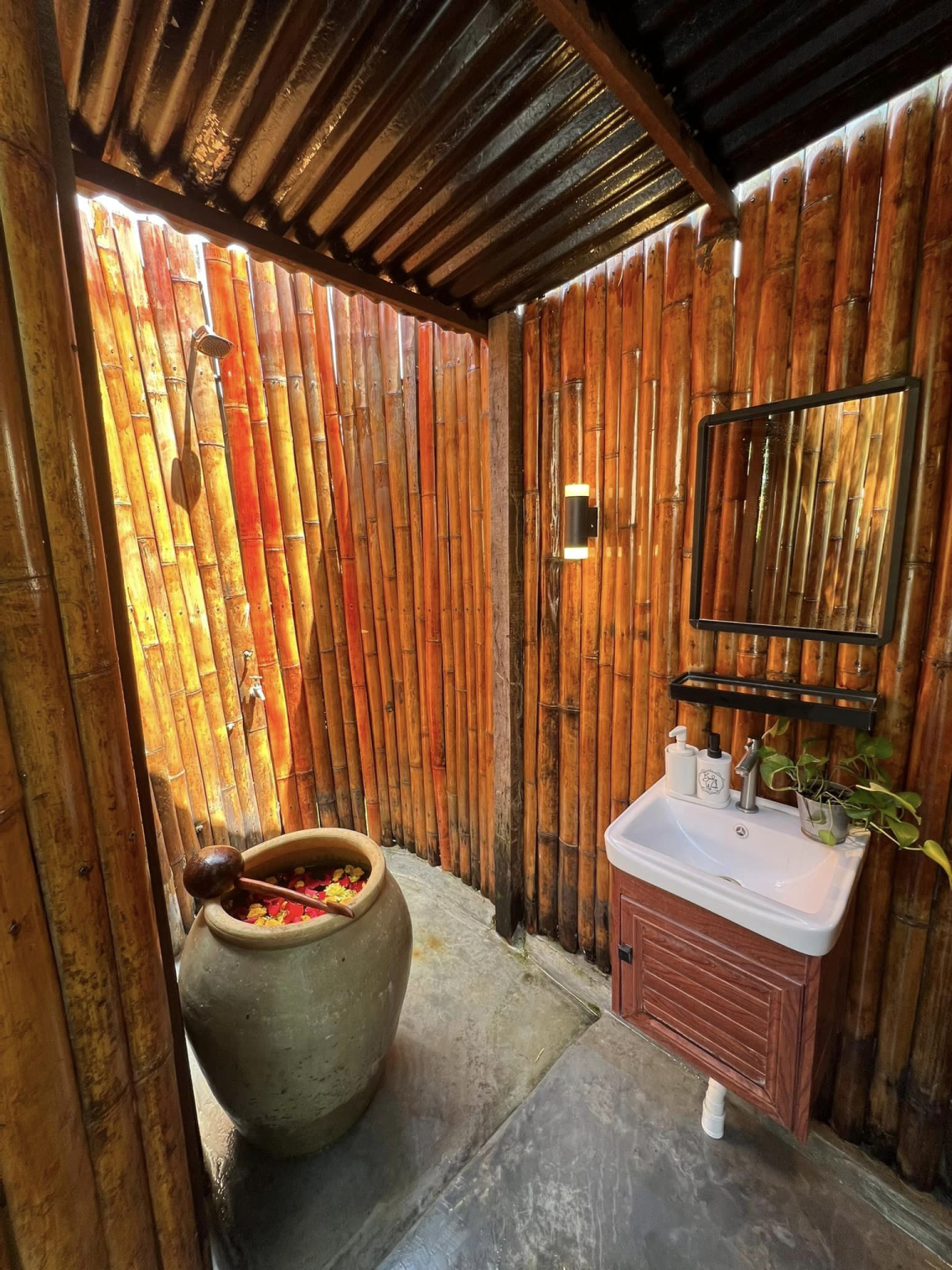 The Baruh Glamping: Staycation Cum Glamping di Tepi Pantai Melaka