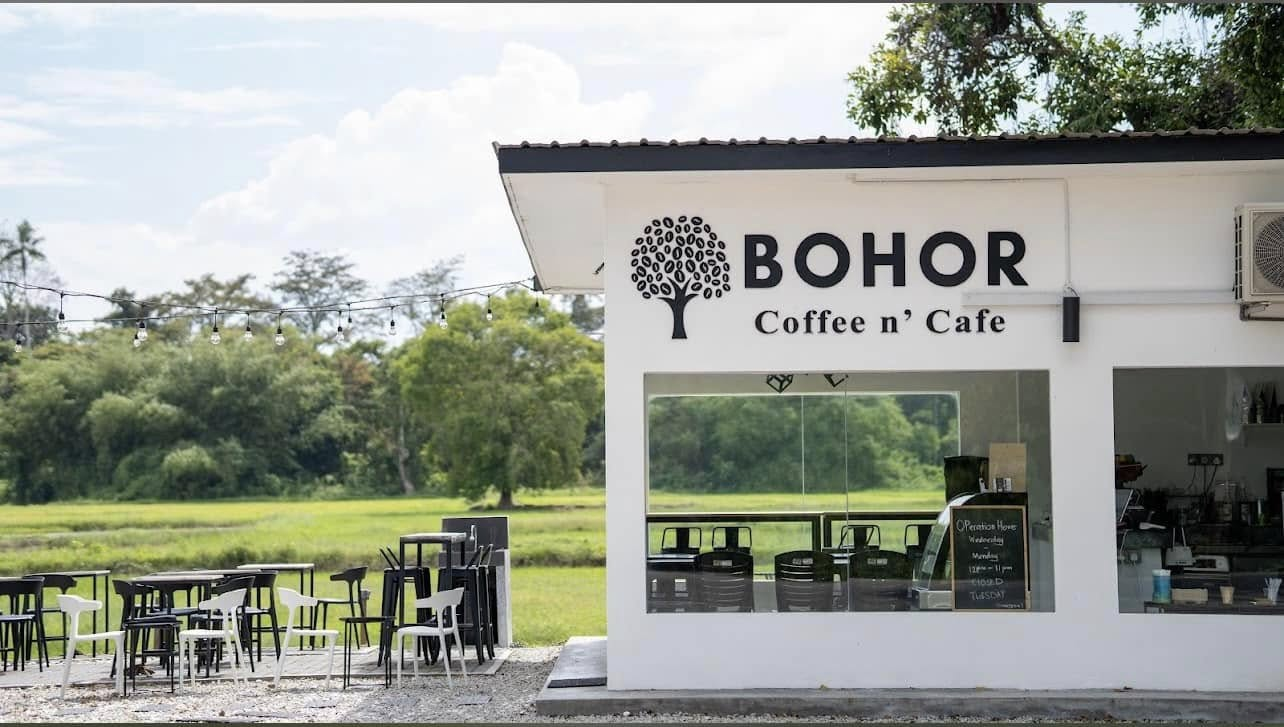Bohor Coffee & Cafe: Tempat Santai dengan Kopi dan Makanan Sedap di ...